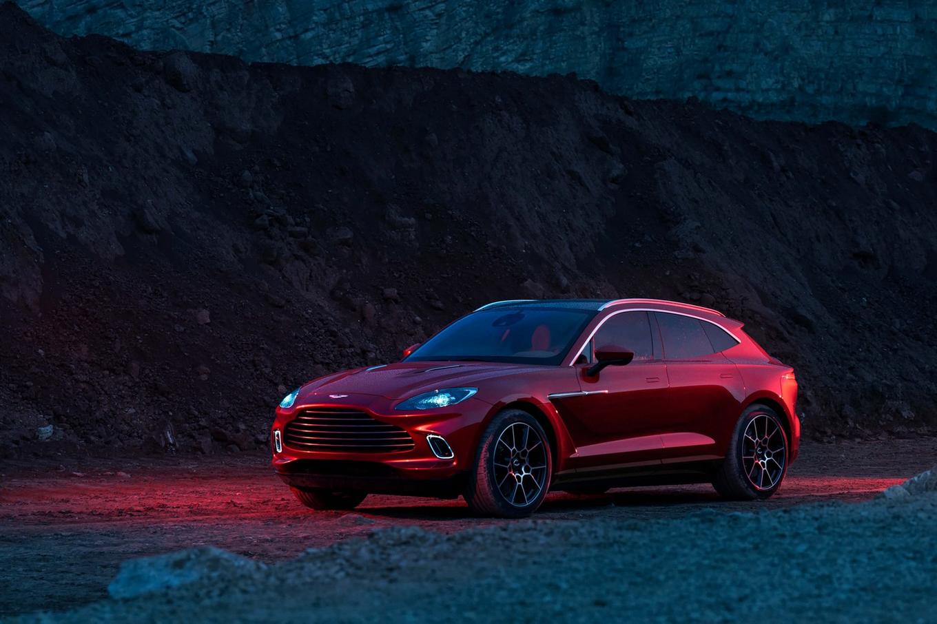 雅奢尊贵，阿斯顿·马丁DBX价格首发与Vantage Roadster首秀 - 油门到底