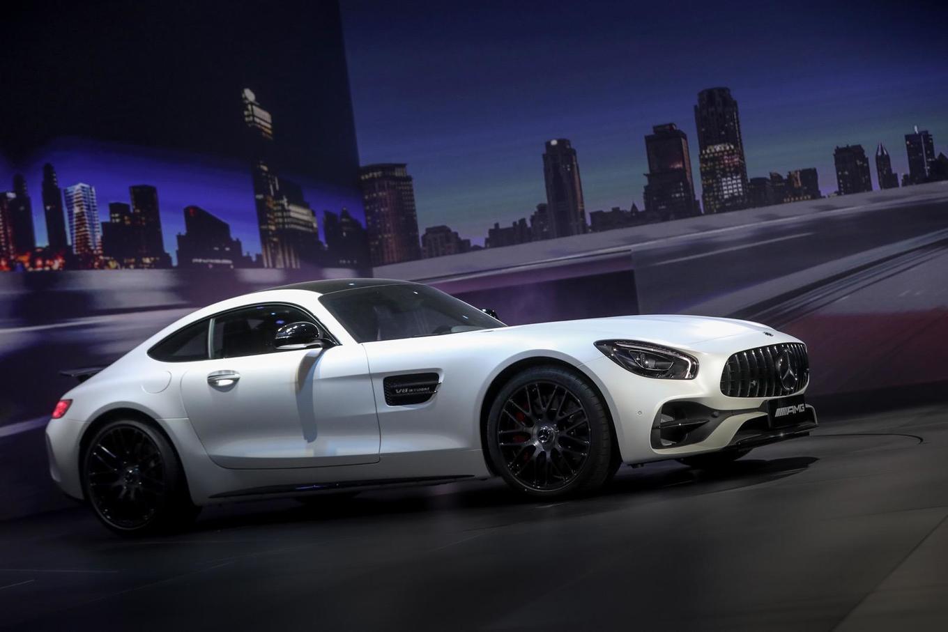 终极驾趣追寻，全新梅赛德斯-AMG GT C上市 & 2018 AMG驾驶学院浙江站开启 - 油门到底